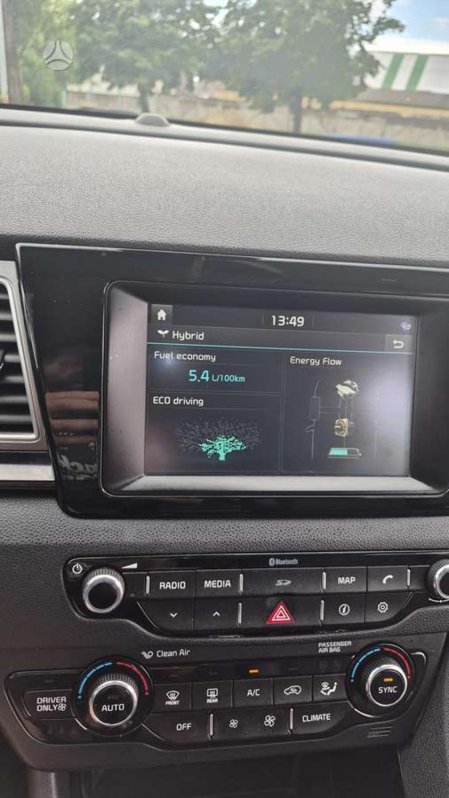 Balts Kia Niro 2017 Klaipėda, ar dzinēja tilpumu 1.58 L un nobraukumu 187 tūkst. km par 9900 €, foto 7 vietnē AUTOMOTO.COM.LV