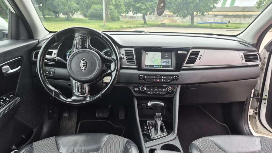 Balts Kia Niro 2017 Klaipėda, ar dzinēja tilpumu 1.58 L un nobraukumu 187 tūkst. km par 9900 €, foto 8 vietnē AUTOMOTO.COM.LV