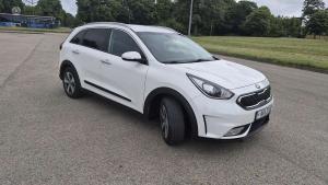 Balts Kia Niro 2017 Klaipėda, ar dzinēja tilpumu 1.58 L un nobraukumu 187 tūkst. km par 9900 €, foto 9 vietnē AUTOMOTO.COM.LV