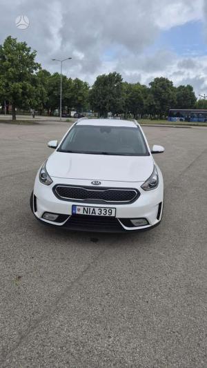 Balts Kia Niro 2017 Klaipėda, ar dzinēja tilpumu 1.58 L un nobraukumu 187 tūkst. km par 9900 €, foto 10 vietnē AUTOMOTO.COM.LV