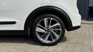 Balts Kia Niro 2017 Viļņa, ar dzinēja tilpumu 1.59 L un nobraukumu 320 tūkst. km par 8500 €, foto 12 vietnē AUTOMOTO.COM.LV