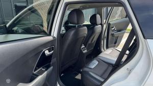 Balts Kia Niro 2017 Viļņa, ar dzinēja tilpumu 1.59 L un nobraukumu 320 tūkst. km par 8500 €, foto 17 vietnē AUTOMOTO.COM.LV