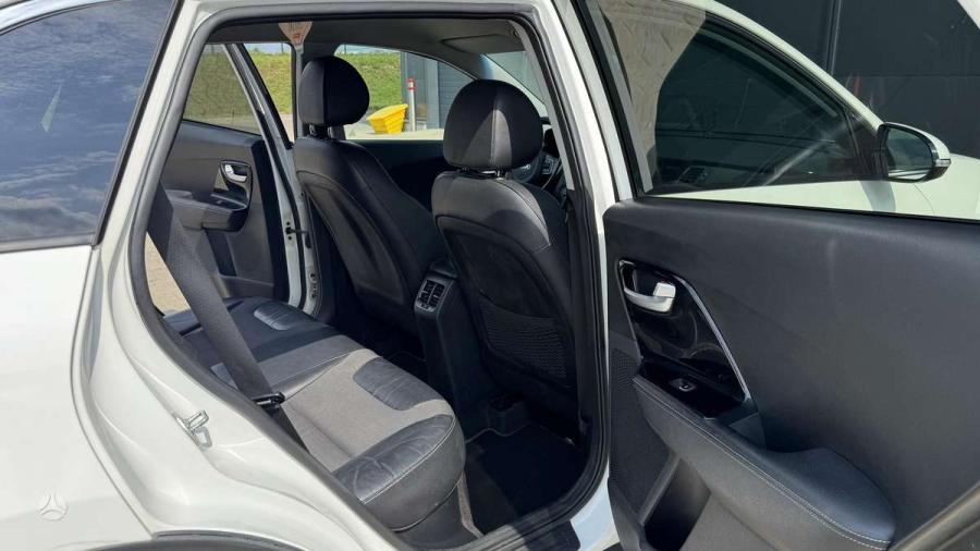 Balts Kia Niro 2017 Viļņa, ar dzinēja tilpumu 1.59 L un nobraukumu 320 tūkst. km par 8500 €, foto 18 vietnē AUTOMOTO.COM.LV