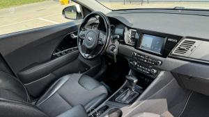 Balts Kia Niro 2017 Viļņa, ar dzinēja tilpumu 1.59 L un nobraukumu 320 tūkst. km par 8500 €, foto 20 vietnē AUTOMOTO.COM.LV