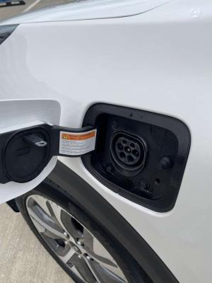 White Kia Niro 2017 in Vilnius, with an engine capacity of 1.58 L and mileage of 190 thousand km for 11200 €, photo 26 on AUTOMOTO.COM.LV