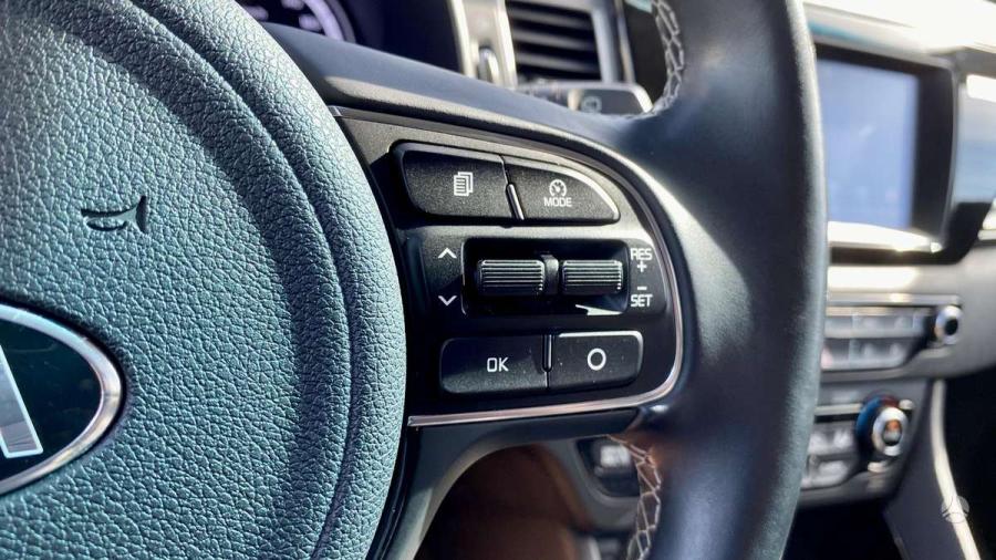 Balts Kia Niro 2017 Marijampole, ar dzinēja tilpumu 1.59 L un nobraukumu 105 tūkst. km par 13500 €, foto 25 vietnē AUTOMOTO.COM.LV