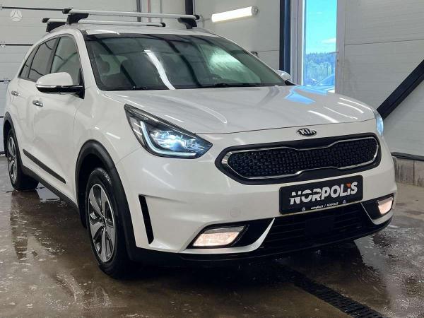 Белый Киа Niro 2018 в Вильнюс, объемом двигателя 1.59 л и пробегом 280 тыс. км за 10648 €, фото 2 на AUTOMOTO.COM.LV