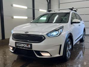 Белый Киа Niro 2018 в Вильнюс, объемом двигателя 1.59 л и пробегом 280 тыс. км за 10648 €, фото 6 на AUTOMOTO.COM.LV