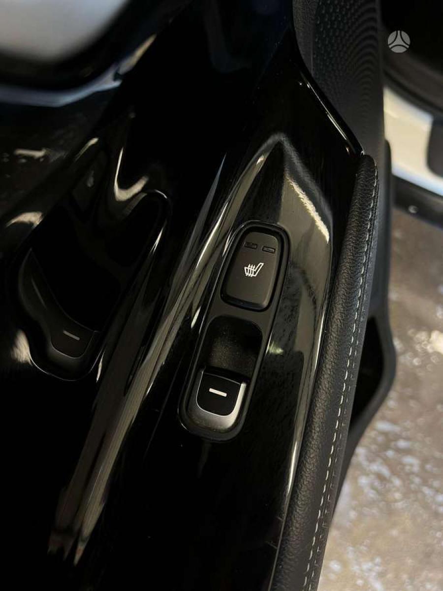 Белый Киа Niro 2018 в Вильнюс, объемом двигателя 1.59 л и пробегом 280 тыс. км за 10648 €, фото 28 на AUTOMOTO.COM.LV
