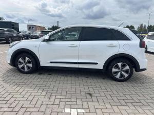 Balts Kia Niro 2018 Tauragė, ar dzinēja tilpumu 1.58 L un nobraukumu 270 tūkst. km par 7200 €, foto 6 vietnē AUTOMOTO.COM.LV