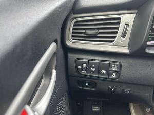 Balts Kia Niro 2018 Tauragė, ar dzinēja tilpumu 1.58 L un nobraukumu 270 tūkst. km par 7200 €, foto 12 vietnē AUTOMOTO.COM.LV