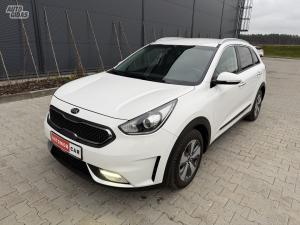 Balts Kia Niro 2019 Viļņa, ar dzinēja tilpumu 1.60 L un nobraukumu 235 tūkst. km par 10850 €, foto  vietnē AUTOMOTO.COM.LV