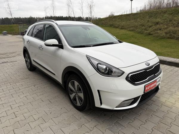 Balts Kia Niro 2019 Viļņa, ar dzinēja tilpumu 1.60 L un nobraukumu 235 tūkst. km par 10850 €, foto 3 vietnē AUTOMOTO.COM.LV