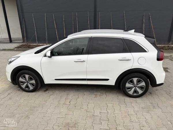 Balts Kia Niro 2019 Viļņa, ar dzinēja tilpumu 1.60 L un nobraukumu 235 tūkst. km par 10850 €, foto 8 vietnē AUTOMOTO.COM.LV