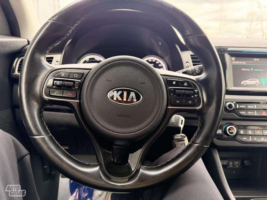 Белый Киа Niro 2019 в Вильнюс, объемом двигателя 1.60 л и пробегом 255 тыс. км за 10350 €, фото 24 на AUTOMOTO.COM.LV