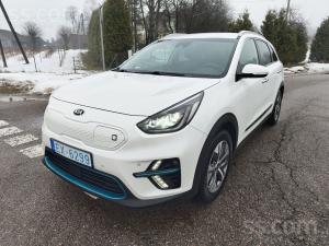 White Kia Niro 2019 in Riga, with an engine capacity of 0.00 L and mileage of 152 thousand km for 16093 €, photo  on AUTOMOTO.COM.LV