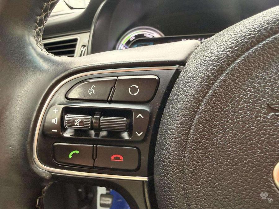 Белый Киа Niro 2019 в Вильнюс, объемом двигателя 1.58 л и пробегом 255 тыс. км за 10350 €, фото 25 на AUTOMOTO.COM.LV