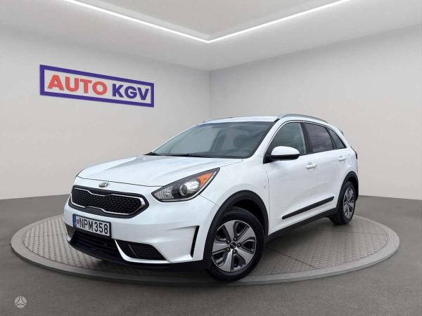White Kia Niro 2019 in Kaunas, with an engine capacity of 1.60 L and mileage of 148 thousand km for 13999 €, photo 1 on AUTOMOTO.COM.LV