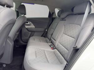 White Kia Niro 2019 in Kaunas, with an engine capacity of 1.60 L and mileage of 148 thousand km for 13999 €, photo 11 on AUTOMOTO.COM.LV