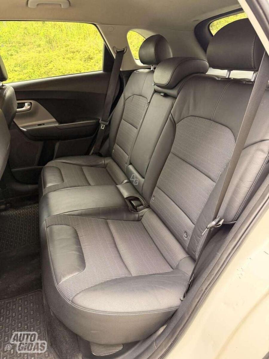 Balts Kia Niro 2019 Viļņa, ar dzinēja tilpumu 1.60 L un nobraukumu 255 tūkst. km par 9250 €, foto 16 vietnē AUTOMOTO.COM.LV