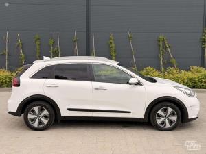 Белый Киа Niro 2019 в Вильнюс, объемом двигателя 1.60 л и пробегом 255 тыс. км за 9250 €, фото 5 на AUTOMOTO.COM.LV
