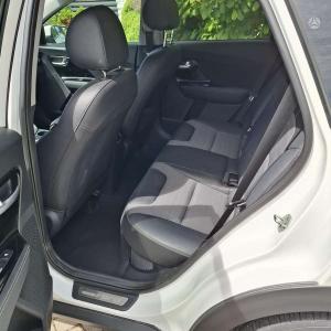 White Kia Niro 2019 in Vilnius, with an engine capacity of 1.60 L and mileage of 67 thousand km for 15800 €, photo 7 on AUTOMOTO.COM.LV