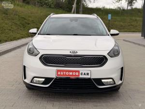 Белый Киа Niro 2019 в Вильнюс, объемом двигателя 1.60 л и пробегом 255 тыс. км за 9250 €, фото 3 на AUTOMOTO.COM.LV
