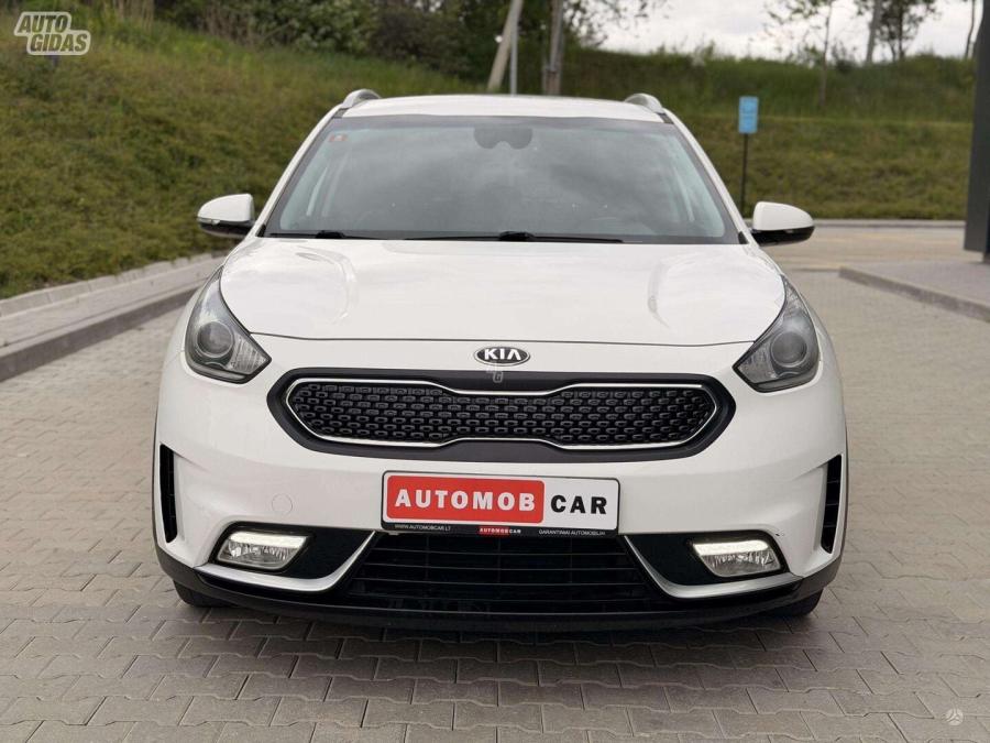 Белый Киа Niro 2019 в Вильнюс, объемом двигателя 1.60 л и пробегом 255 тыс. км за 9250 €, фото 3 на AUTOMOTO.COM.LV