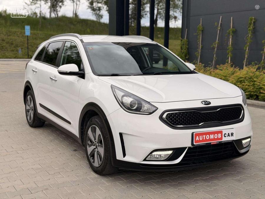 Белый Киа Niro 2019 в Вильнюс, объемом двигателя 1.60 л и пробегом 255 тыс. км за 9250 €, фото 4 на AUTOMOTO.COM.LV