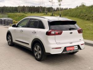 Белый Киа Niro 2019 в Вильнюс, объемом двигателя 1.60 л и пробегом 255 тыс. км за 9250 €, фото 8 на AUTOMOTO.COM.LV