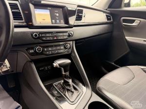 Белый Киа Niro 2019 в Вильнюс, объемом двигателя 1.60 л и пробегом 255 тыс. км за 9250 €, фото 15 на AUTOMOTO.COM.LV