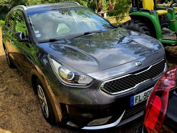 Белый Киа Niro 2019 в Клайпеда, объемом двигателя 1.59 л и пробегом 207 тыс. км за 8800 €, фото 2 на AUTOMOTO.COM.LV