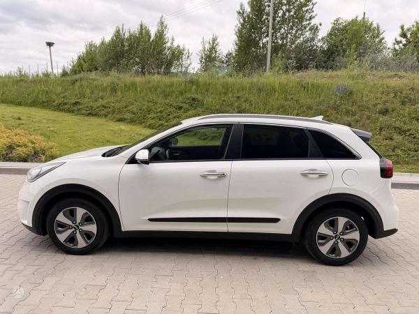 Balts Kia Niro 2019 Viļņa, ar dzinēja tilpumu 1.58 L un nobraukumu 255 tūkst. km par 9250 €, foto 8 vietnē AUTOMOTO.COM.LV