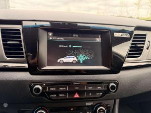 Белый Киа Niro 2019 в Вильнюс, объемом двигателя 1.58 л и пробегом 255 тыс. км за 9250 €, фото 23 на AUTOMOTO.COM.LV