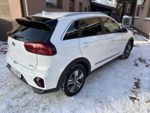 White Kia Niro 2020 in Siauliai, with an engine capacity of 1.58 L and mileage of 36 thousand km for 17900 €, photo 20 on AUTOMOTO.COM.LV