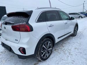 Balts Kia Niro 2020 Panevēža, ar dzinēja tilpumu 1.59 L un nobraukumu 340 tūkst. km par 9300 €, foto 4 vietnē AUTOMOTO.COM.LV