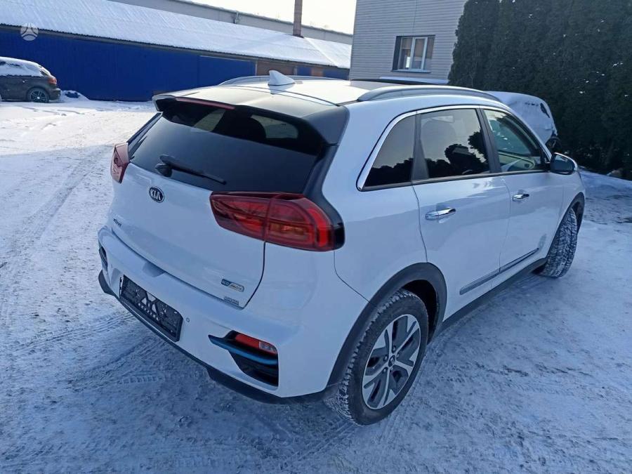 Balts Kia Niro 2020 Marijampole, ar dzinēja tilpumu 0.00 L un nobraukumu 80 tūkst. km par 14999 €, foto 34 vietnē AUTOMOTO.COM.LV