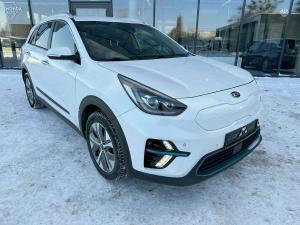 White Kia Niro 2020 in Kaunas, with an engine capacity of 0.00 L and mileage of 180 thousand km for 15700 €, photo 2 on AUTOMOTO.COM.LV