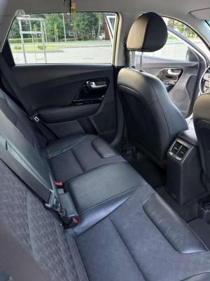 Balts Kia Niro 2020 Pasvalys, ar dzinēja tilpumu 1.58 L un nobraukumu 163 tūkst. km par 13700 €, foto 9 vietnē AUTOMOTO.COM.LV