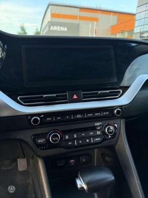 Balts Kia Niro 2020 Pasvalys, ar dzinēja tilpumu 1.58 L un nobraukumu 163 tūkst. km par 13700 €, foto 10 vietnē AUTOMOTO.COM.LV