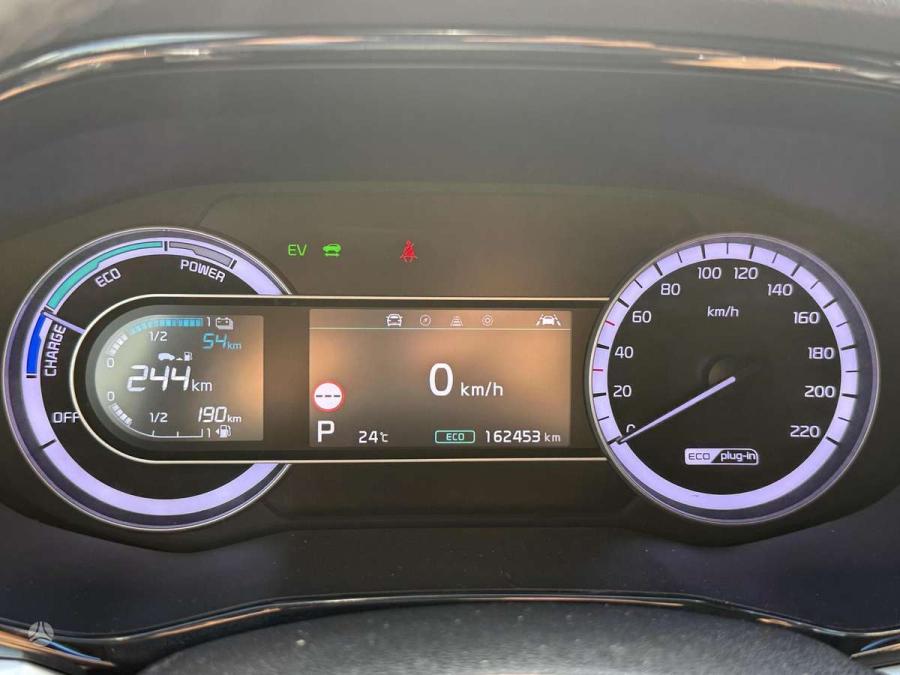 Balts Kia Niro 2020 Pasvalys, ar dzinēja tilpumu 1.58 L un nobraukumu 163 tūkst. km par 13700 €, foto 11 vietnē AUTOMOTO.COM.LV