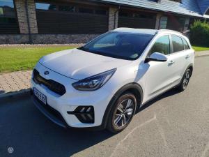 Balts Kia Niro 2020 Viļņa, ar dzinēja tilpumu 1.58 L un nobraukumu 101 tūkst. km par 17400 €, foto  vietnē AUTOMOTO.COM.LV
