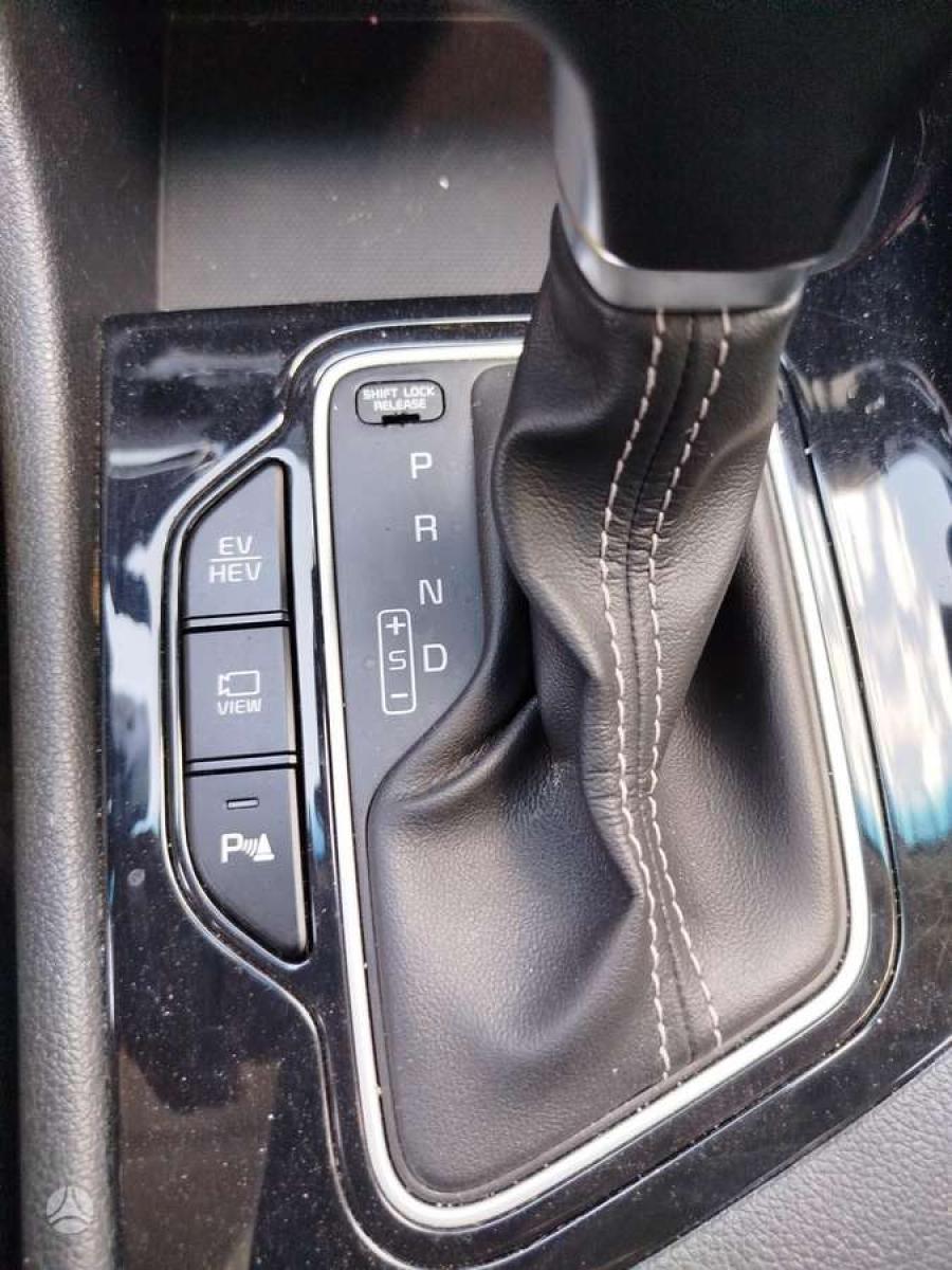 Balts Kia Niro 2020 Viļņa, ar dzinēja tilpumu 1.58 L un nobraukumu 101 tūkst. km par 17400 €, foto 8 vietnē AUTOMOTO.COM.LV