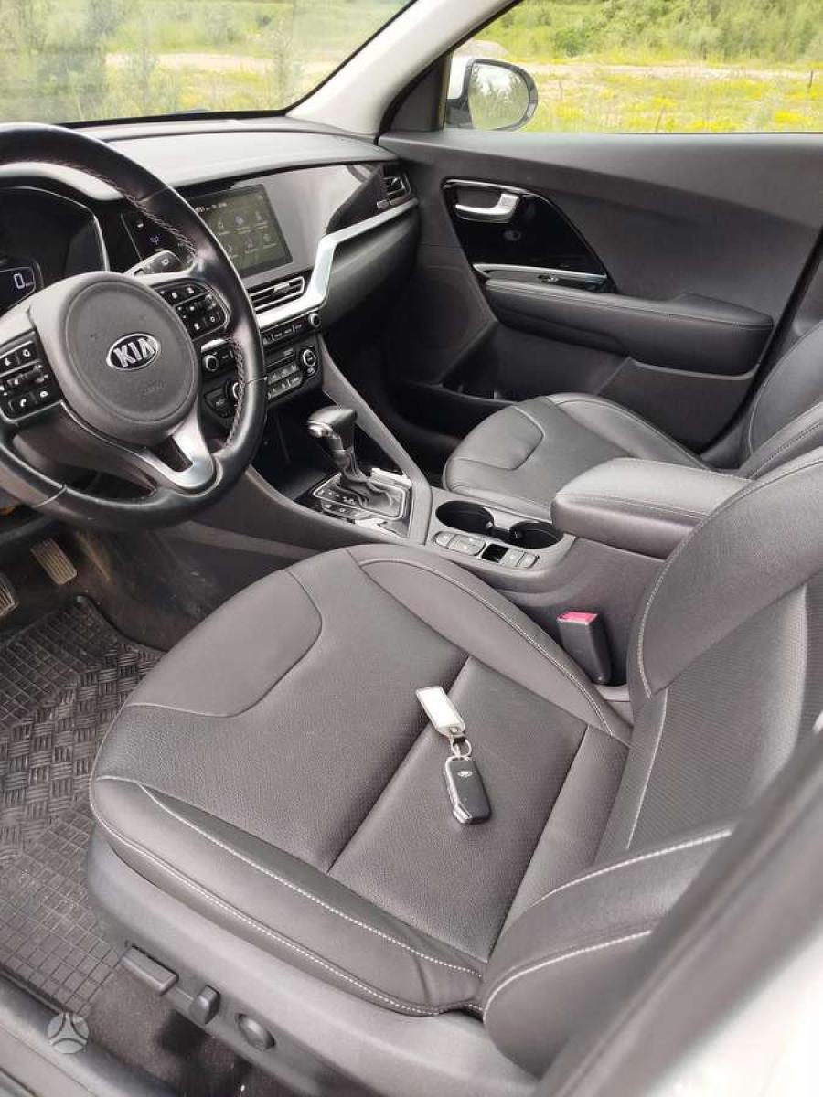 Balts Kia Niro 2020 Viļņa, ar dzinēja tilpumu 1.58 L un nobraukumu 101 tūkst. km par 17400 €, foto 16 vietnē AUTOMOTO.COM.LV