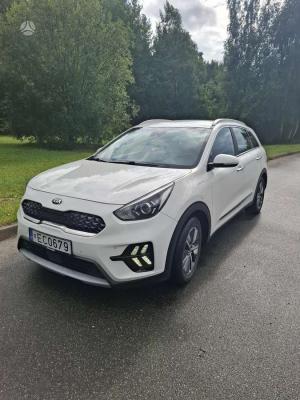 Белый Киа Niro 2020 в Вильнюс, объемом двигателя 1.58 л и пробегом 116 тыс. км за 16990 €, фото  на AUTOMOTO.COM.LV