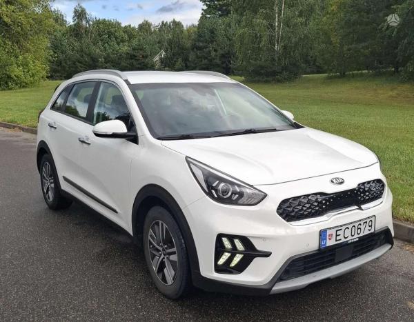 Balts Kia Niro 2020 Viļņa, ar dzinēja tilpumu 1.58 L un nobraukumu 116 tūkst. km par 16990 €, foto 3 vietnē AUTOMOTO.COM.LV