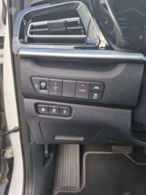 Balts Kia Niro 2020 Viļņa, ar dzinēja tilpumu 1.58 L un nobraukumu 116 tūkst. km par 16990 €, foto 15 vietnē AUTOMOTO.COM.LV