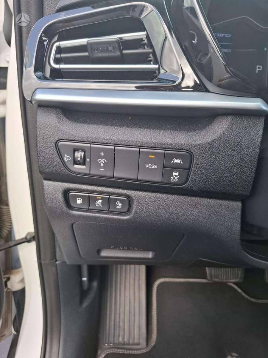 Balts Kia Niro 2020 Viļņa, ar dzinēja tilpumu 1.58 L un nobraukumu 116 tūkst. km par 16990 €, foto 15 vietnē AUTOMOTO.COM.LV