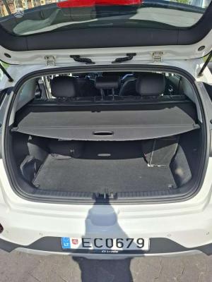 Balts Kia Niro 2020 Viļņa, ar dzinēja tilpumu 1.58 L un nobraukumu 116 tūkst. km par 16990 €, foto 24 vietnē AUTOMOTO.COM.LV