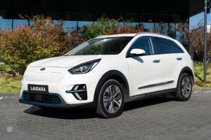 White Kia Niro 2020 in Vilnius, with an engine capacity of 0.00 L and mileage of 120 thousand km for 14500 €, photo  on AUTOMOTO.COM.LV